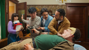 Oliver is forced to play doctor during a chaotic hostage situation.